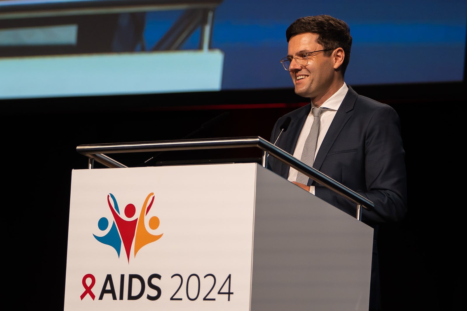 AIDS 24: Prioritise at risk populations for trials, testing and treatment